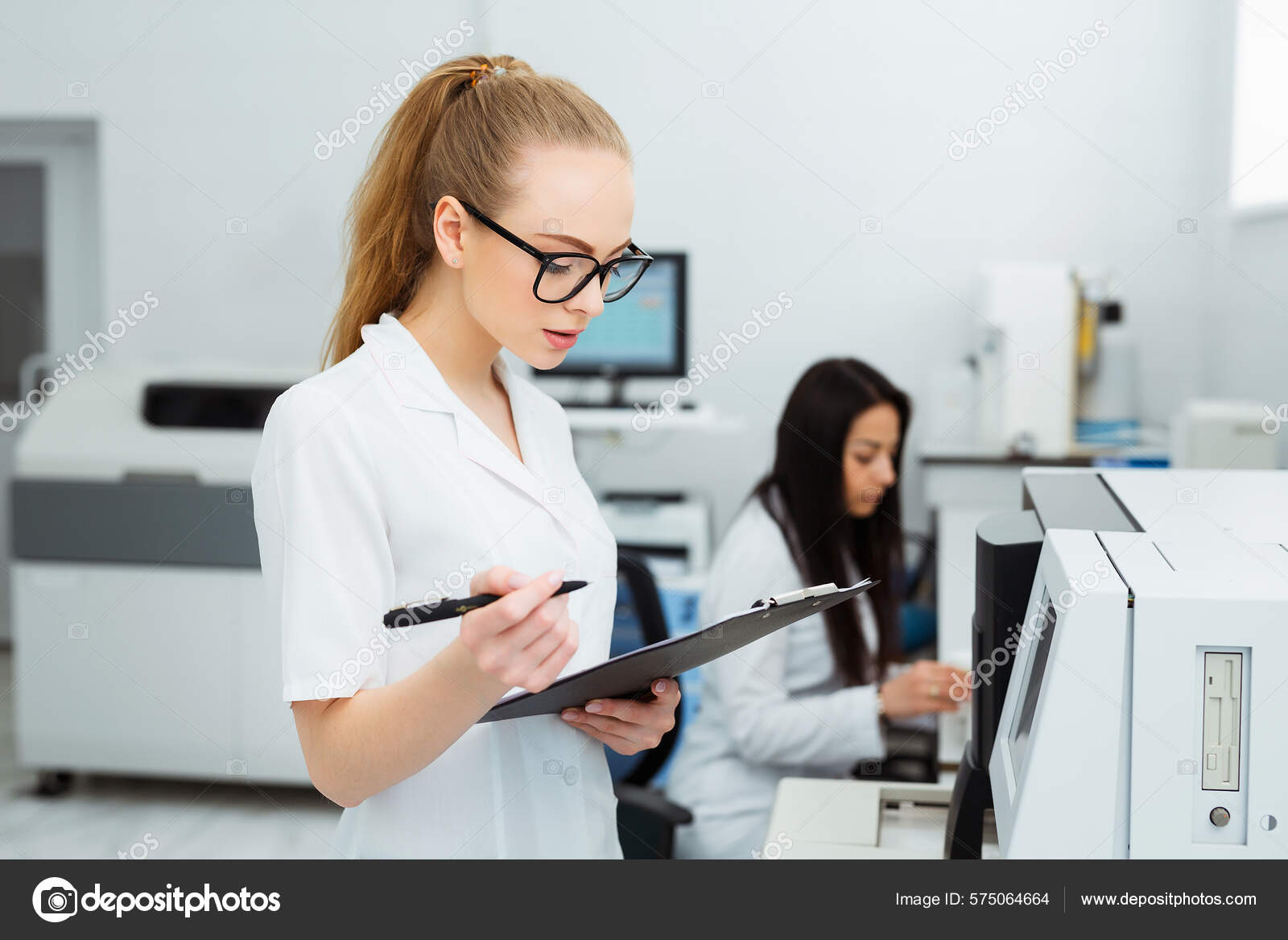Attractive Female Lab Worker Making Medical Research Modern Laboratory ...