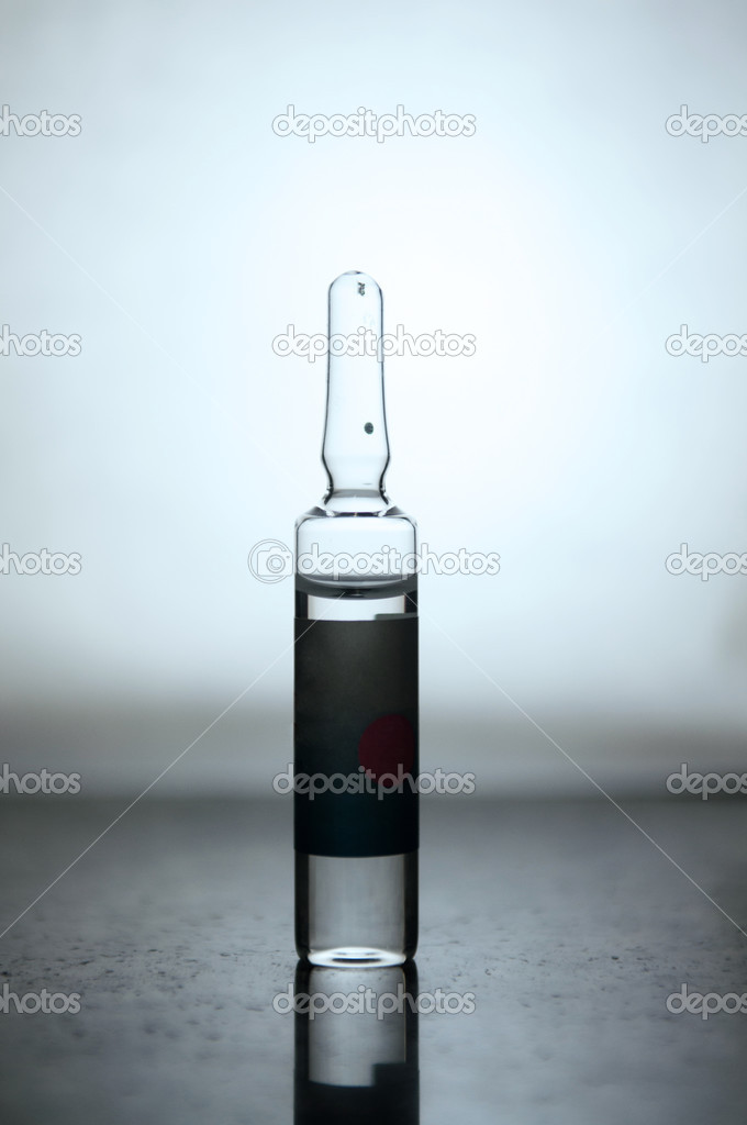 Ampolla inyectable de silueta 2024