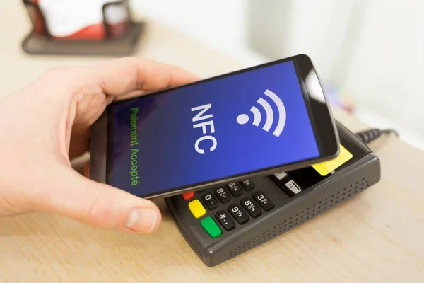 Paying nfc technology images libres de droit, photos de Paying nfc technology | Depositphotos