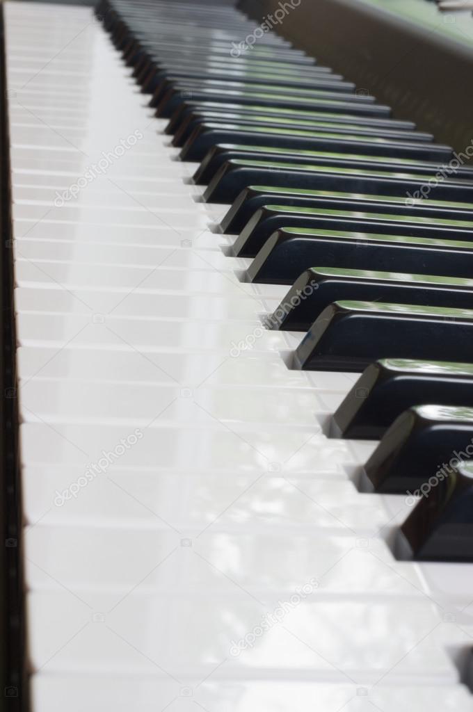 Piano keyboard Stock Photo by ©talanis 22475771