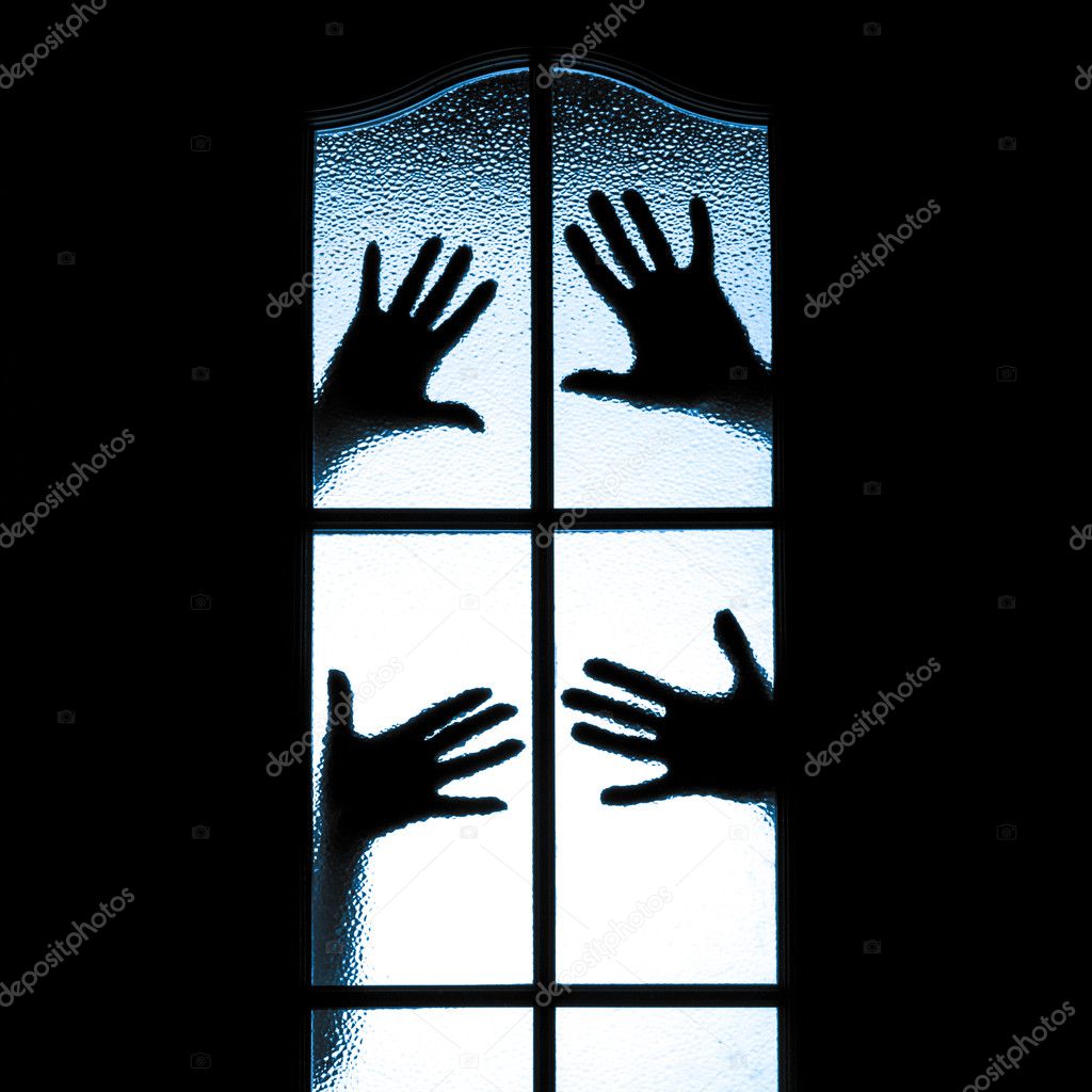 Niño asustado detrás de la puerta de cristal: fotografía de stock © fotomaximum #43666915 ...