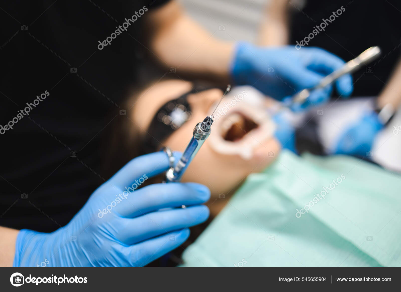 Dentist Going Inject Anesthesia Patient Starting Dental Treatment ...