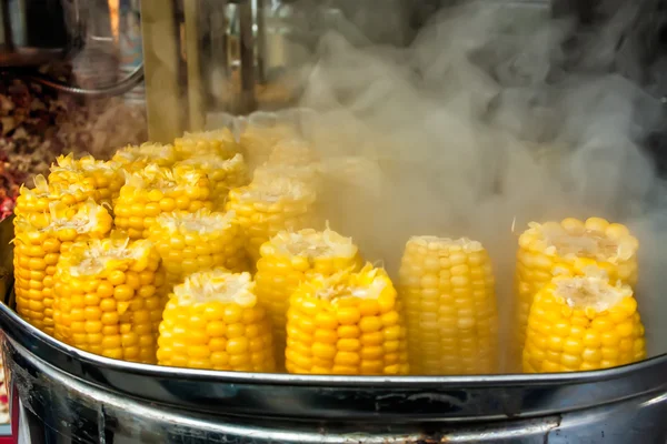 Ébullition de maïs Stock Photos, Royalty Free Ébullition de maïs Images ...