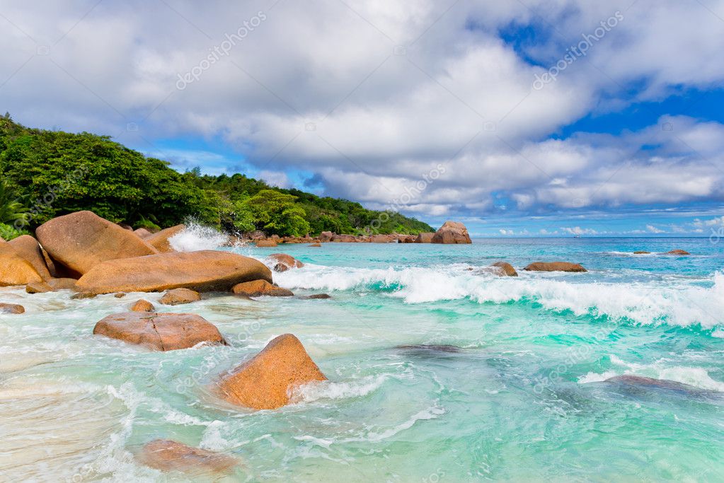 Playa tropical — Foto de stock #50202101 © Vitaly.R