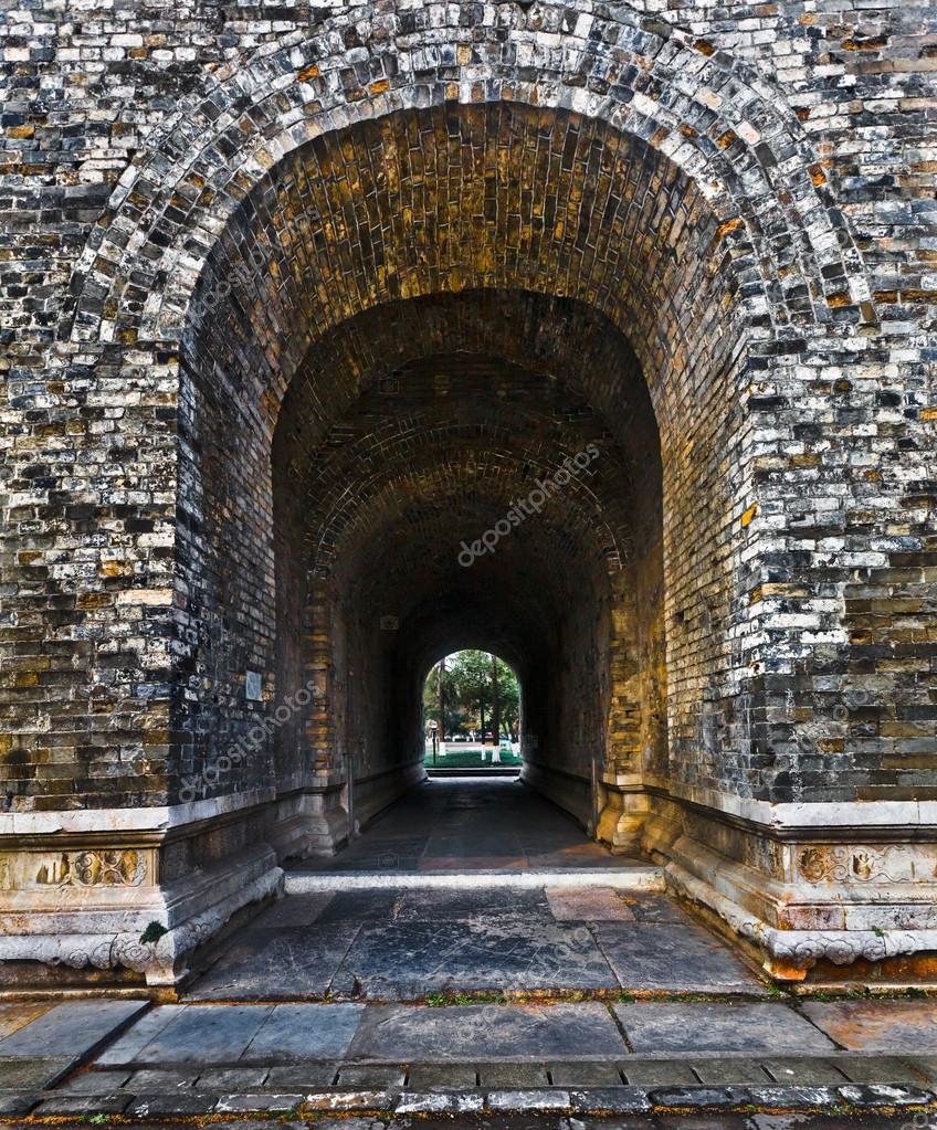 古城墙门 Ancient city wall gate — Stock Photo © XJMN #24280915