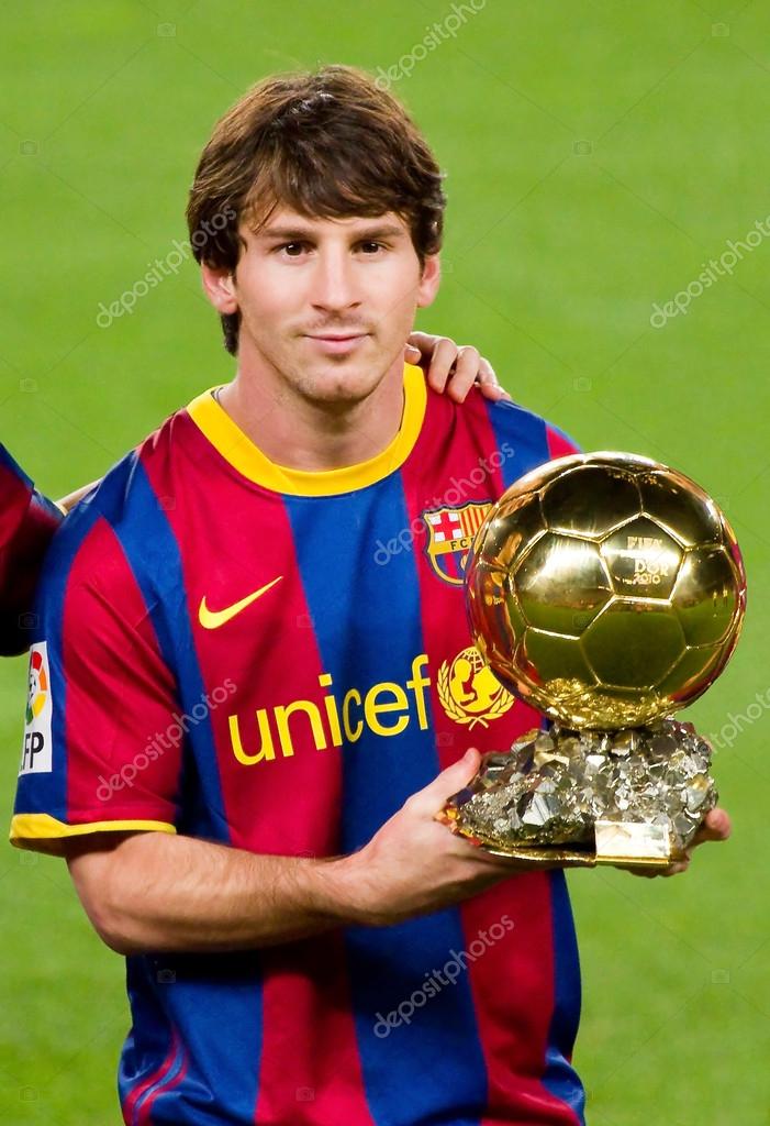 Messi with Golden Ball – Stock Editorial Photo © natursports #50245599
