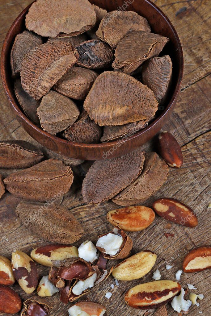 Castañas de Para, también conocidas como nueces de Brasil, en portugués ...
