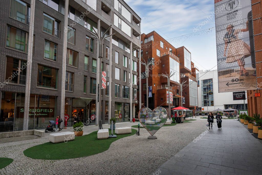 Tallin, Estonia - 11-jul-2019: Rotermann Quarter - antigua zona ...