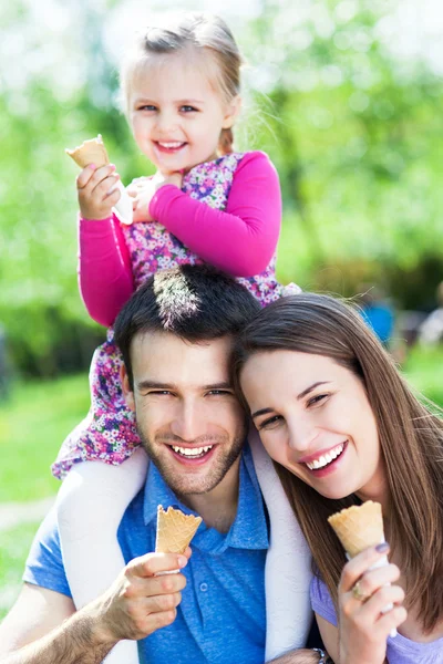 Family with ice cream Stock Photos, Royalty Free Family with ice cream ...