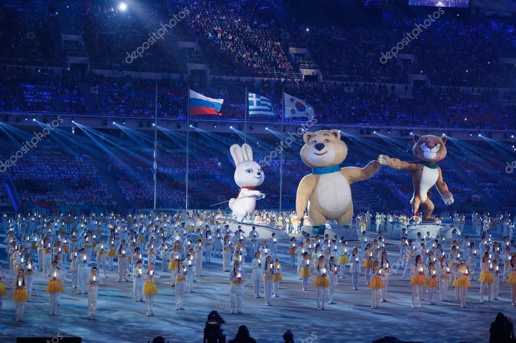 Official mascots at the closing ceremony of Sochi 2014 — Stock ...