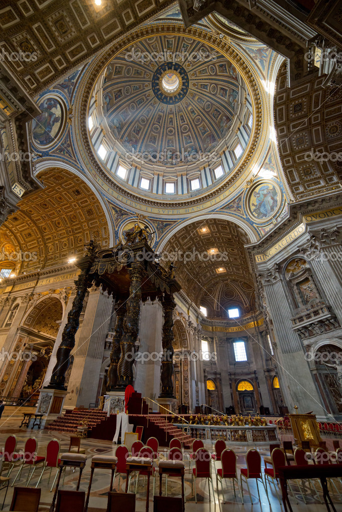 Altar of St. Peter's Basilica under the dome. – Stock Editorial Photo © strenghtofframe #30334639