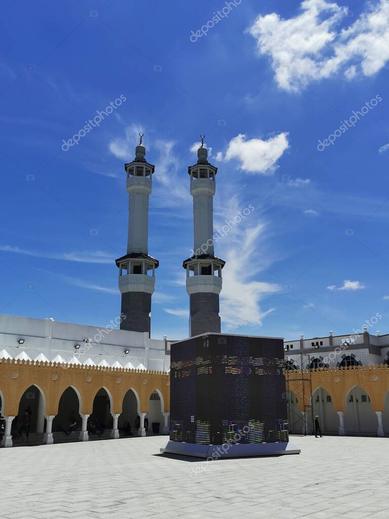 Modelo Kaabah en Masjid Razaleigh en Gua Musang, Kelantan. Las imágenes ...