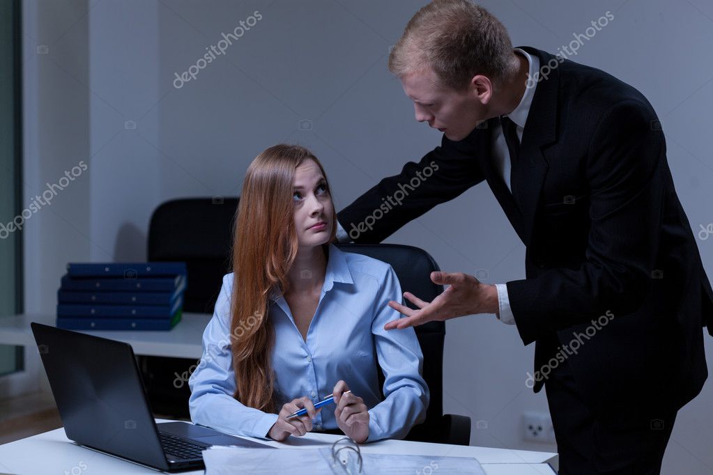 Mad boss talking with worker — Stock Photo © photographee.eu #51782861