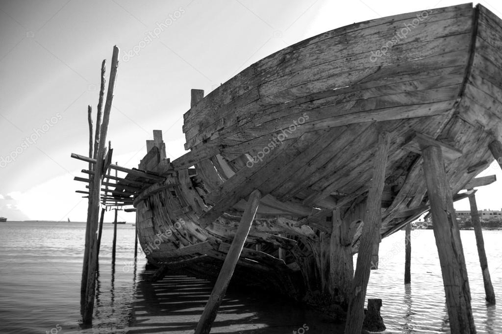 Rear view big dhow black and white — Stock Photo © jacojvr #24488823