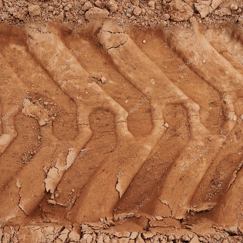 Wheel's trail tread Stock Photo by ©exopixel 32926495