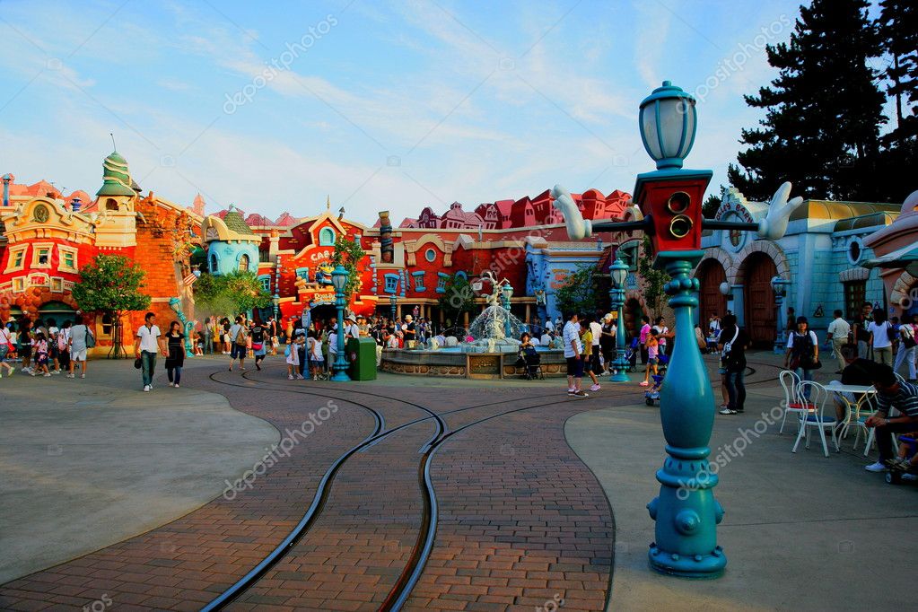 Tokyo Disneyland in Toontown — Stock Editorial Photo © jingaiping #29631167