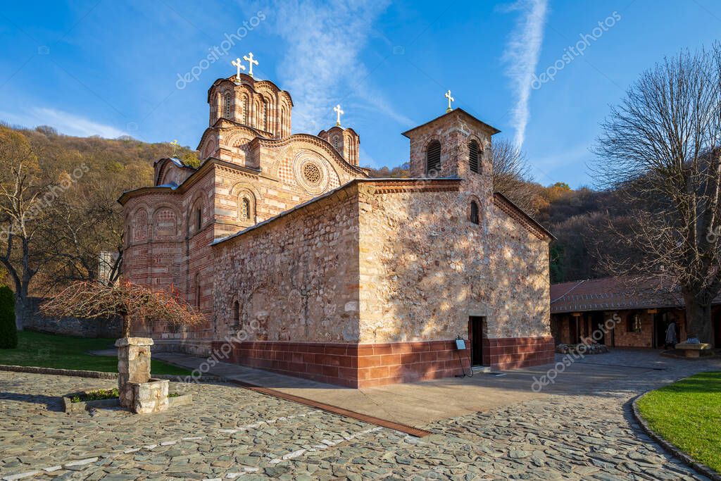 Monasterio de Ravanica. Monasterio medieval de la Iglesia Ortodoxa ...