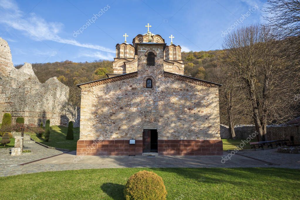 Monasterio de Ravanica. Monasterio medieval de la Iglesia Ortodoxa ...