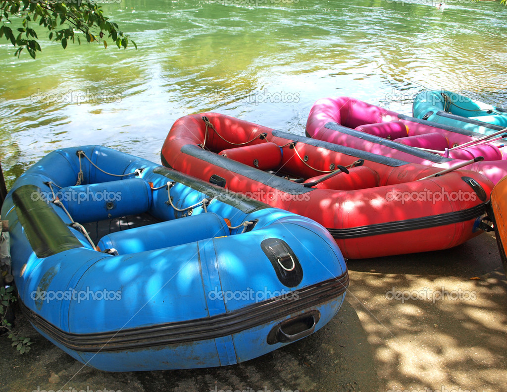 Inflatable boat, Rubber boat Stock Photo by ©casanowe1 39689559