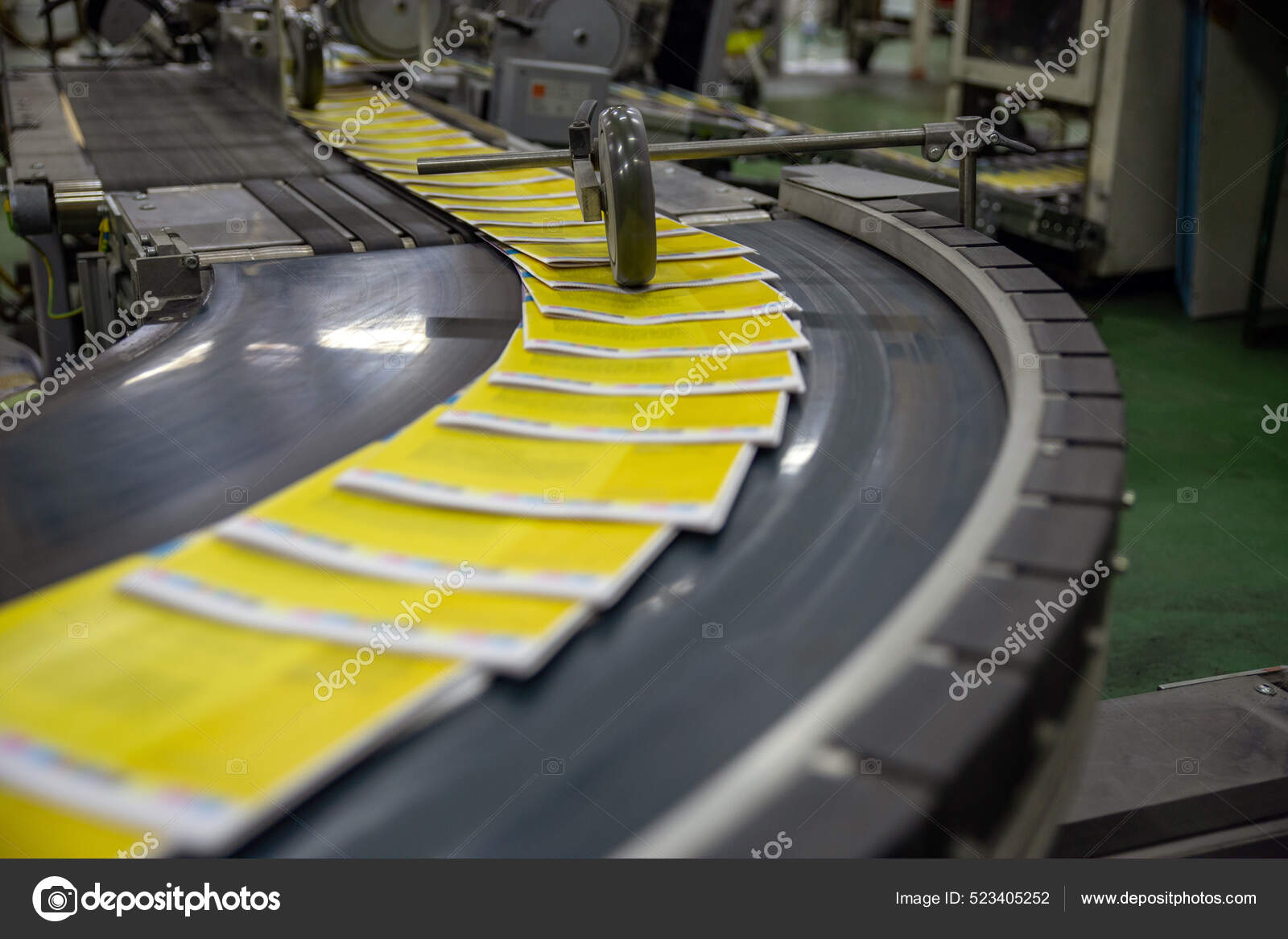 Newspaper Production Printing Process Conveyor Magazines Printing ...