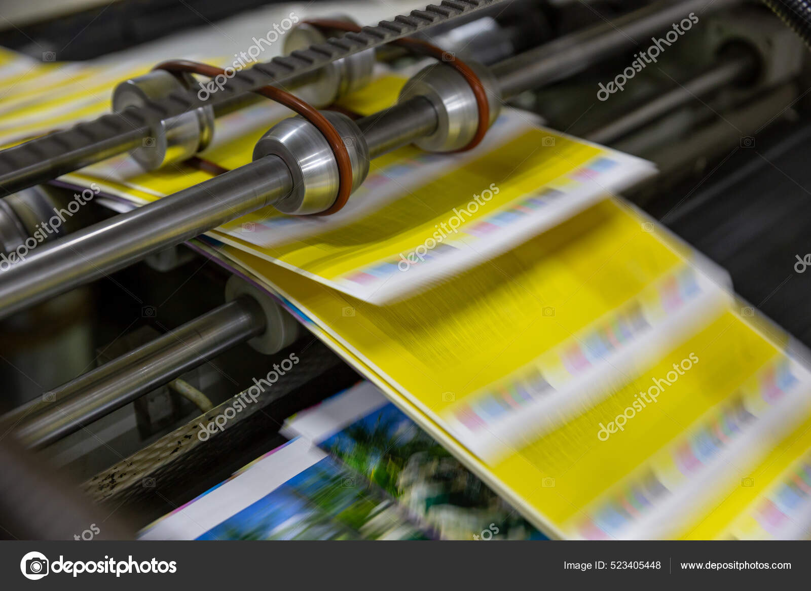 Newspaper Production Printing Process Conveyor Magazines Printing ...