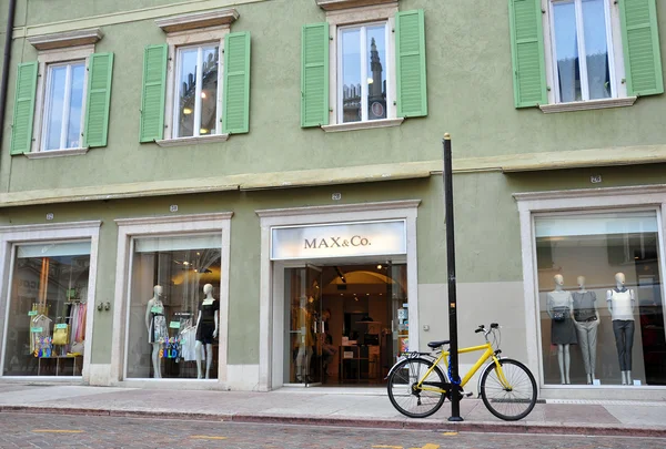 Max&Co store in Italy – Stock Editorial Photo © Krasnevsky #58764249