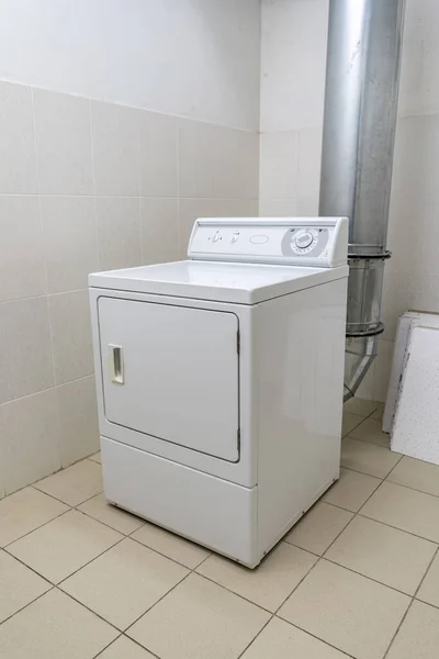 Washing machine basement images libres de droit, photos de Washing ...