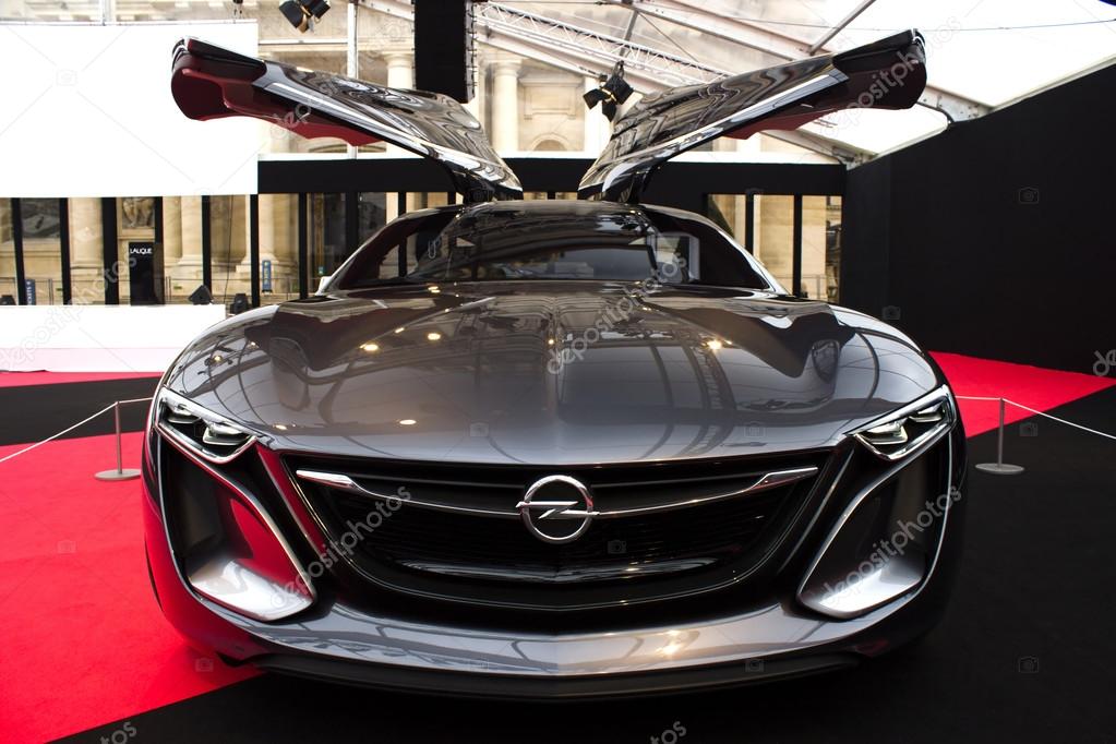 Opel Monza vista frontal — Foto editorial © Radodn #40178567