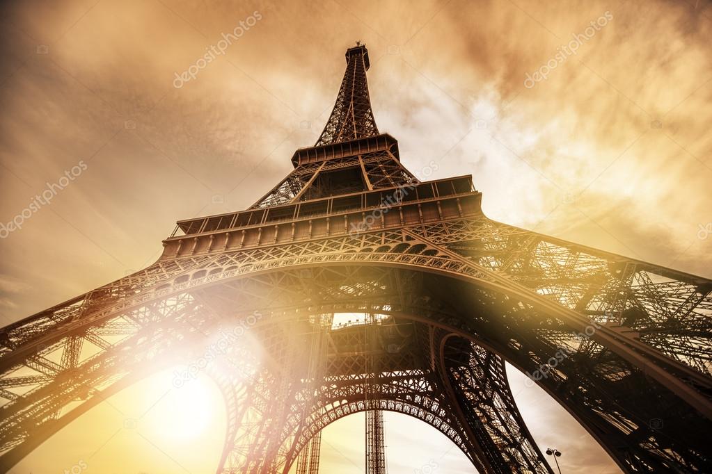 Paris Eiffel Tower at Sunset — Stock Photo © ndphoto #35280227
