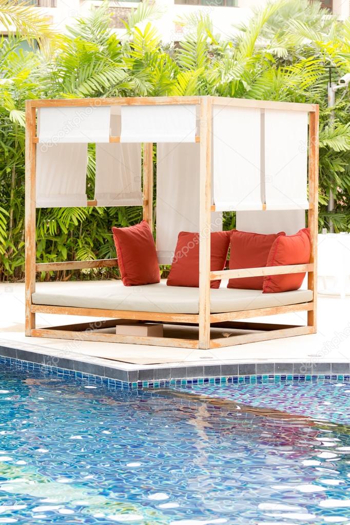 Outdoor Pool Beds