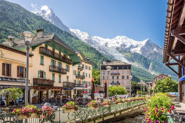 Chamonix mont blanc Stock Photos, Royalty Free Chamonix mont blanc ...