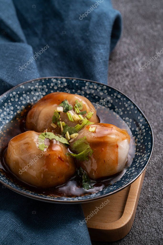 Primer plano de Bawan (Ba wan), delicadeza de alb ndigas taiwanesas, deliciosa comida callejera ...