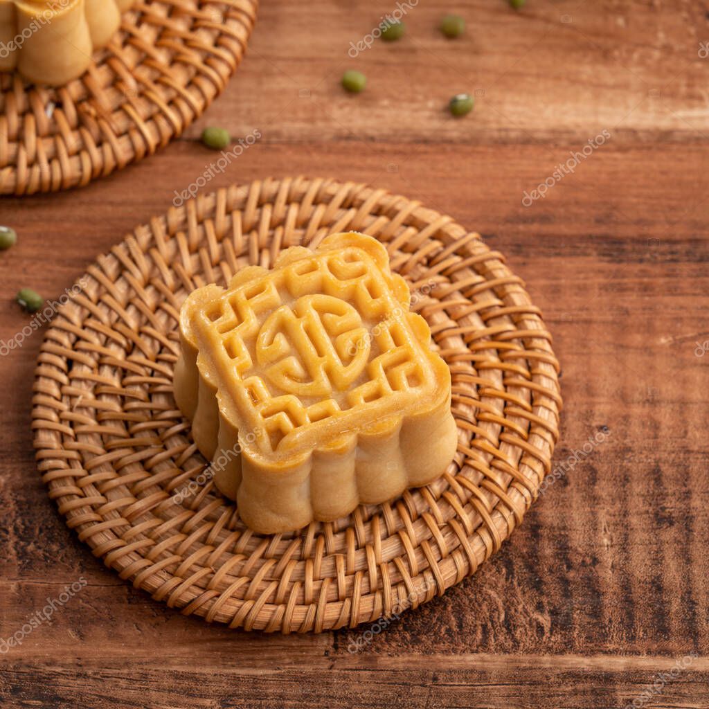 Delicious mung bean moon cake for Mid-Autumn Festival food mooncake on ...