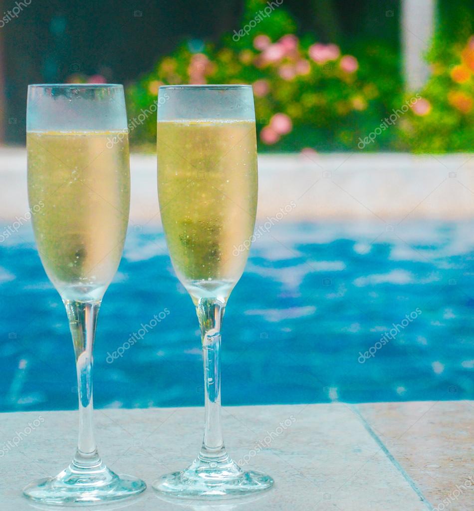 Champagne Pool