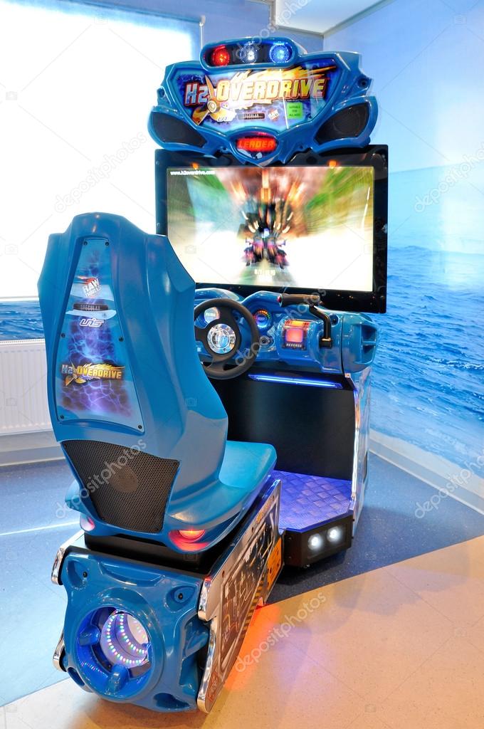 Game machine "Overdrive" — Stock Editorial Photo © Sabir #29424171