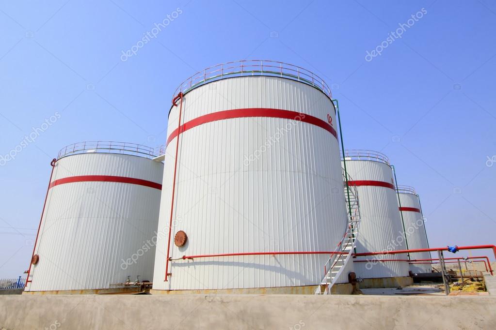 Storage tanks in a chemical plant Stock Photo by ©zhangyuangeng 33429195