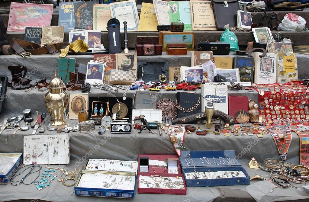 Marché aux puces — Photo éditoriale © V_Nikitenko #38190735