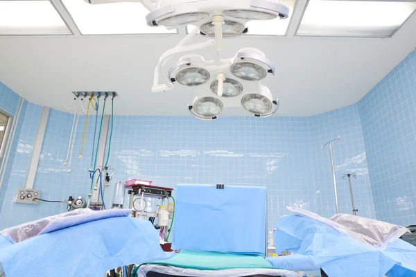 Operating room ready for operation Stock Photo by ©AppleEyesStudio 28351593