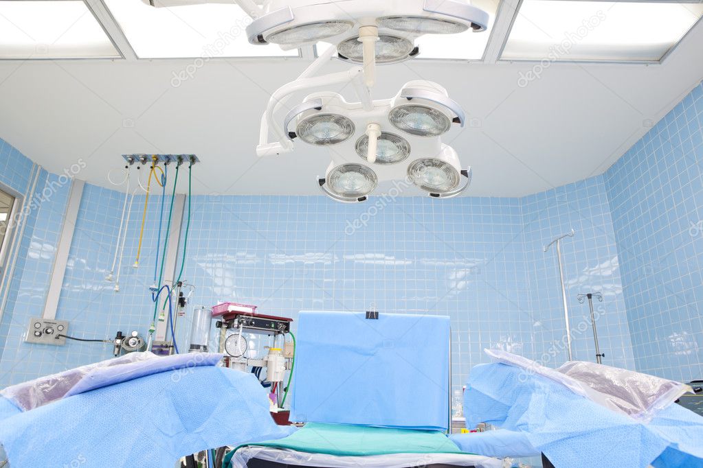 Operating room ready for operation Stock Photo by ©AppleEyesStudio 28351235