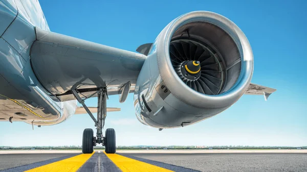 Big jet engine — Stock Photo © Frank-Peters #161254578