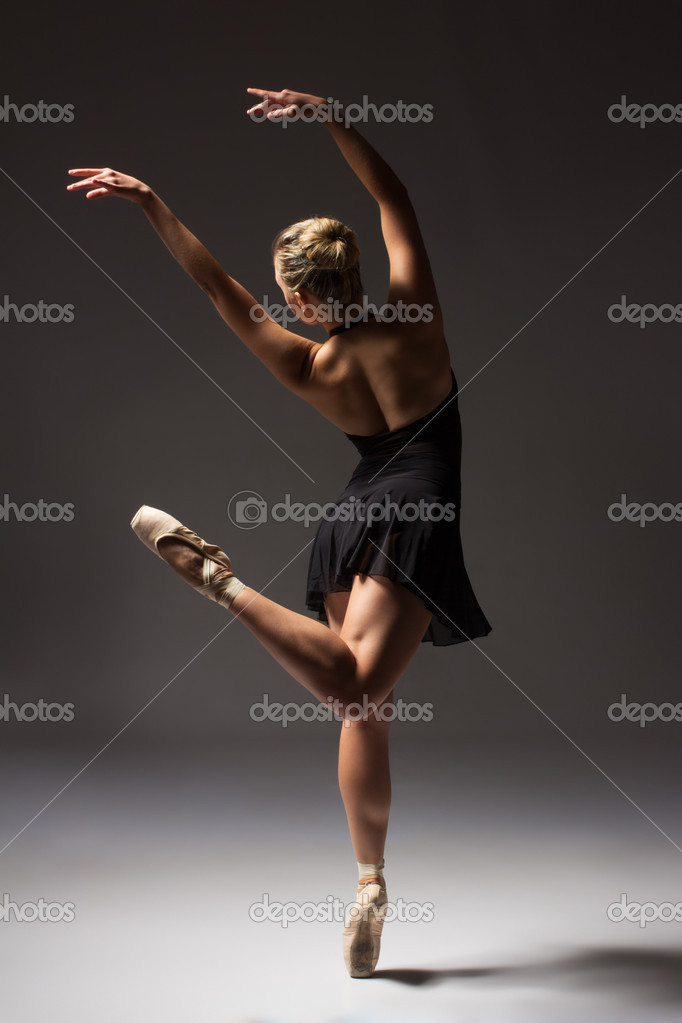 Female ballet dancer Stock Photo by ©handmademedia 30315395