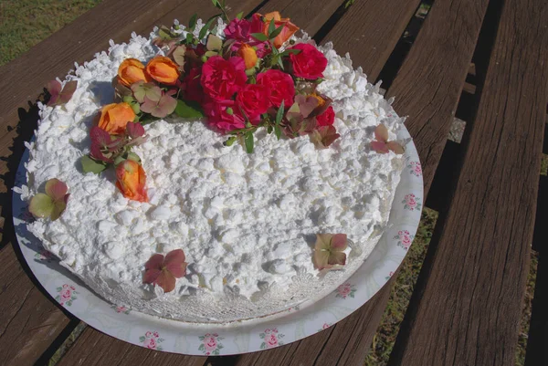 Mastic cake Stock Photos, Royalty Free Mastic cake Images | Depositphotos