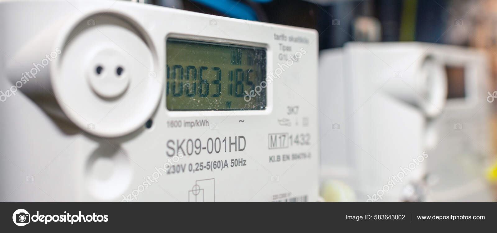 Dos Contador Contador Energía Eléctrica Inteligente Que Mide Uso ...
