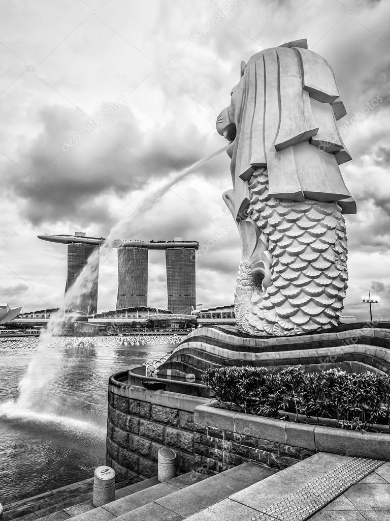 Merlion – Stock Editorial Photo © vincentstthomas #40951715