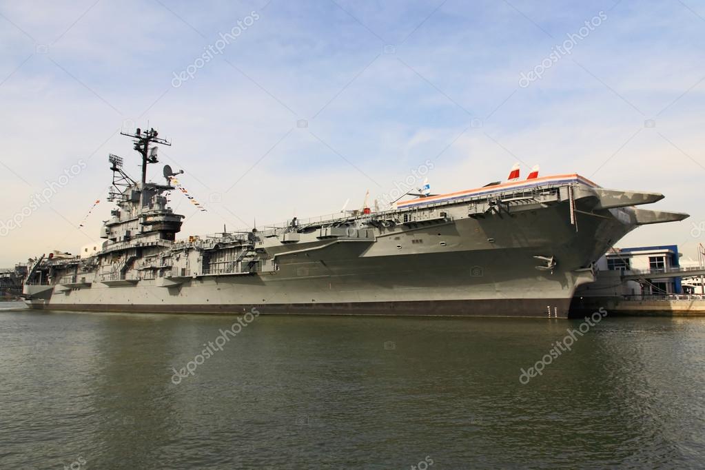 The Intrepid Museum in Manhattan — Stock Editorial Photo © gary718 ...