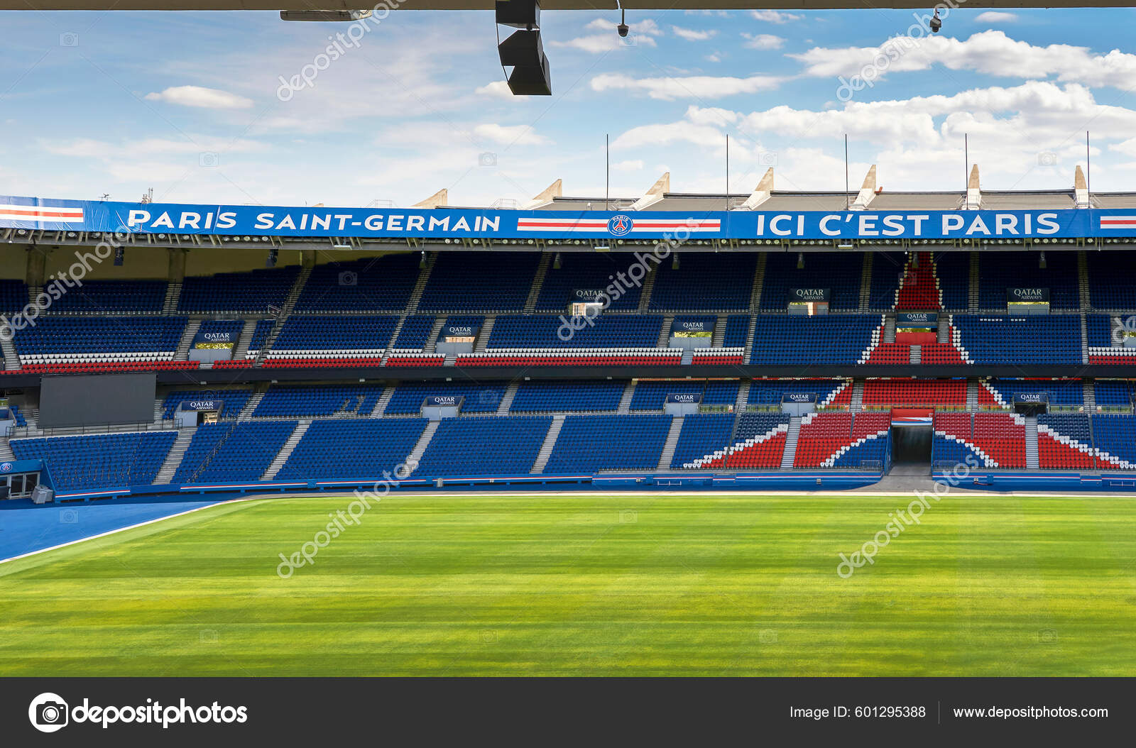 Pitch View Parc Des Princes Arena Official Playground Psg – Stock ...