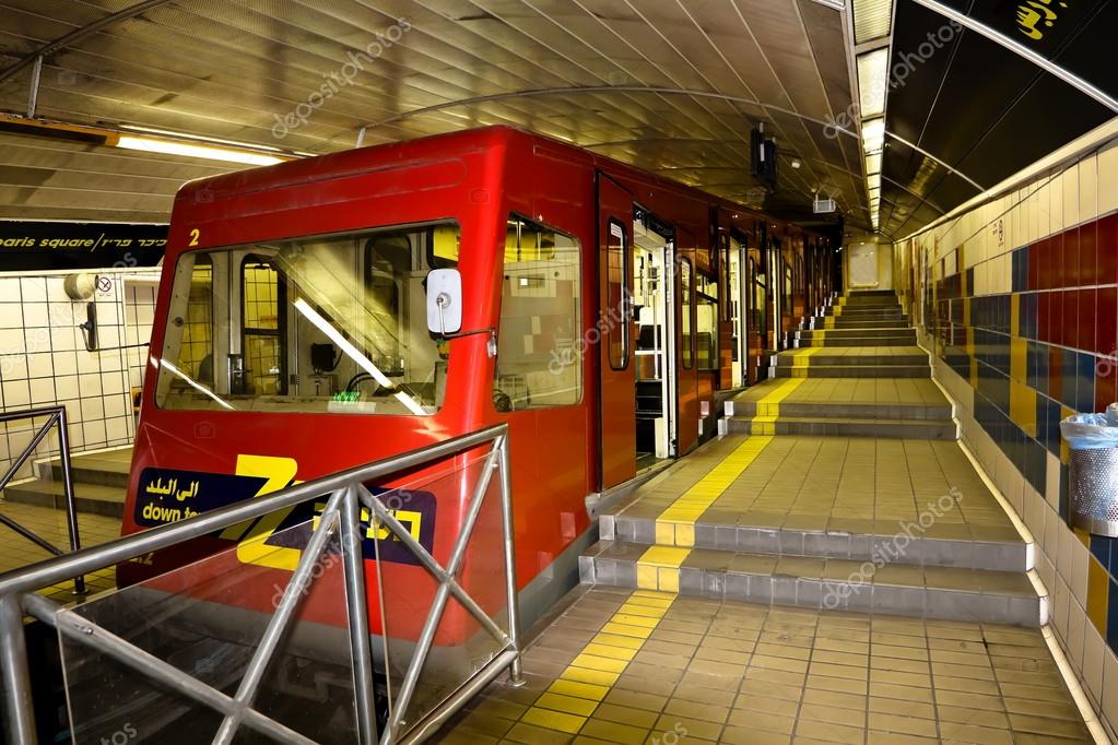Estación de metro en Mount Carmel en Haifa, Israel 2022