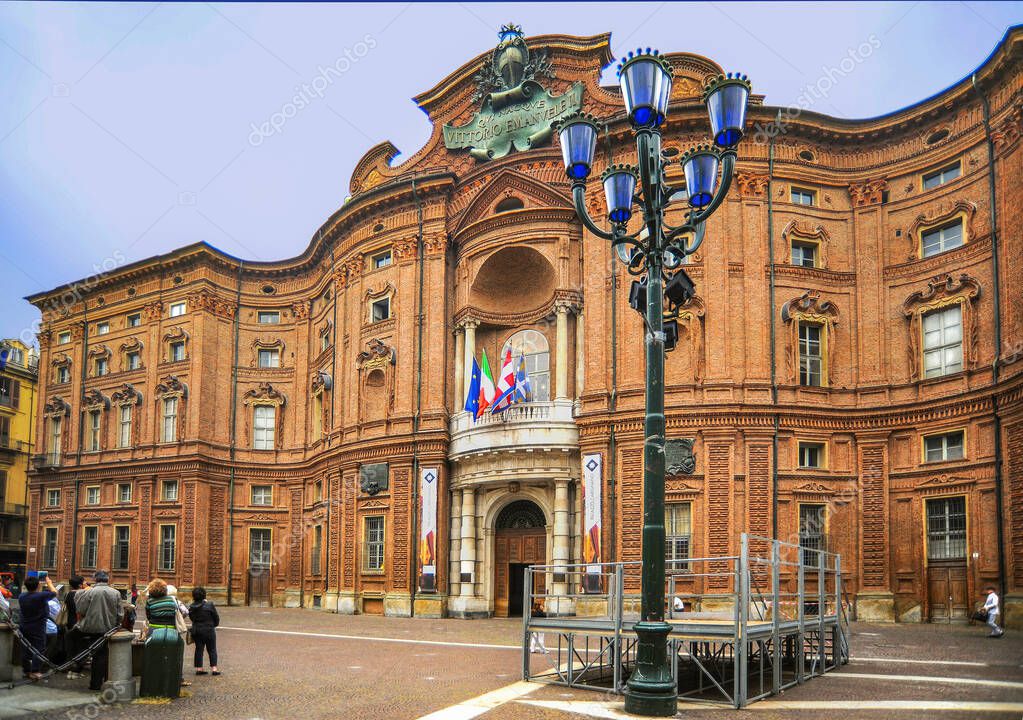 El Palacio de los Príncipes de Carignano en Turín fue construido en ...