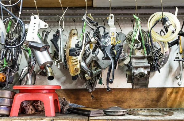 Mechanic shop Stock Photos, Royalty Free Mechanic shop Images ...