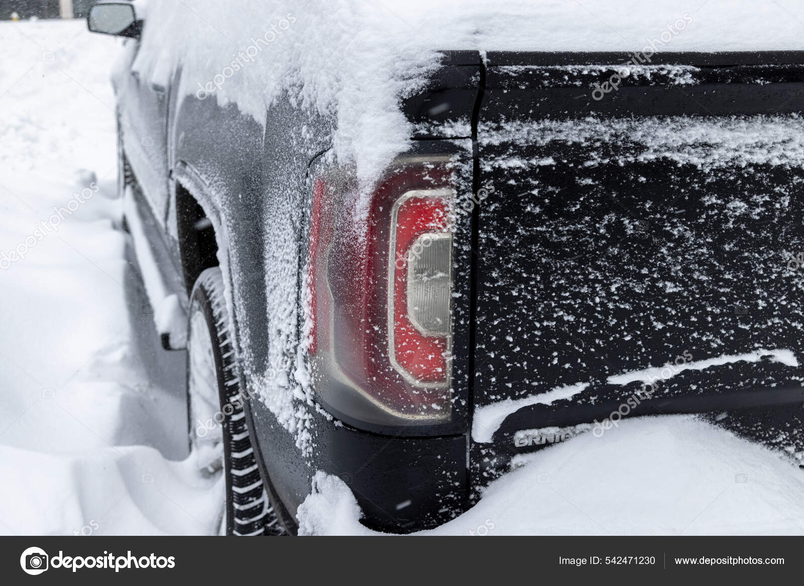 Snowstorm blizzard in Toronto, North America, that causes public ...